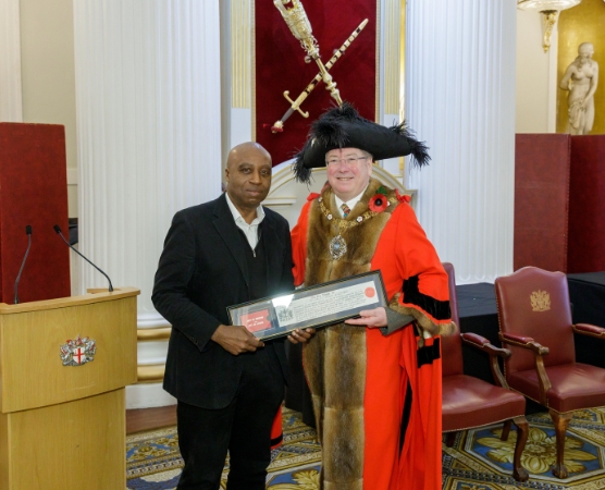 Oba Nsugbe KC, SAN awarded the Freedom of the City of London - Pump ...